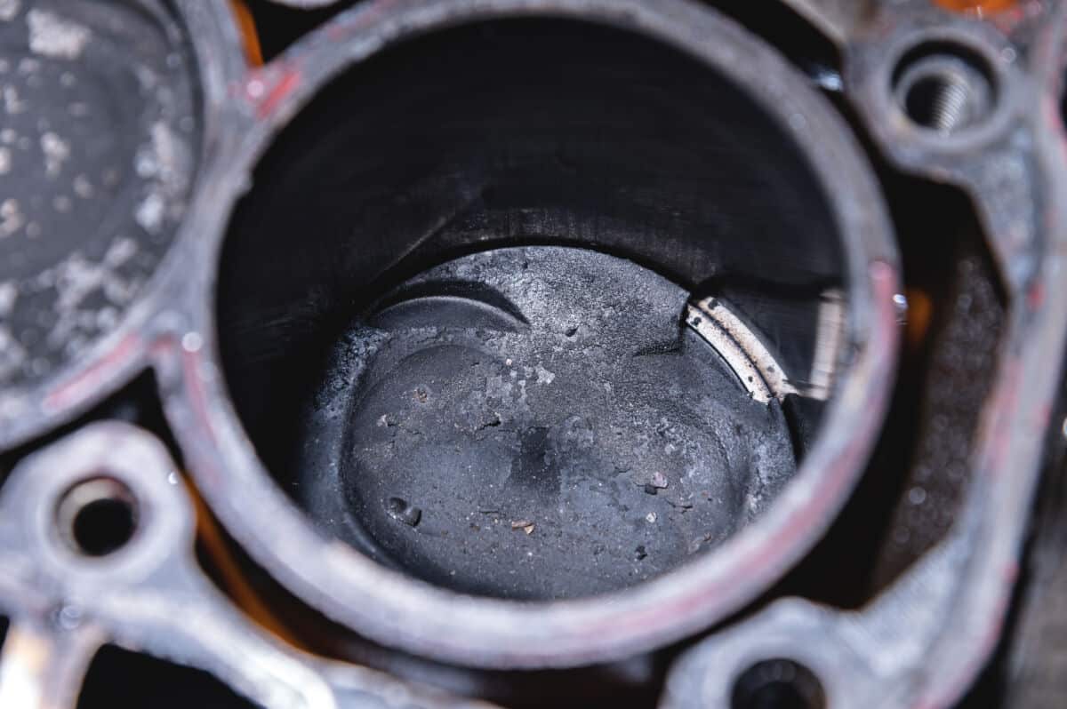 Carbon Buildup in Engine: Causes & Solutions | JLM Lubricants
